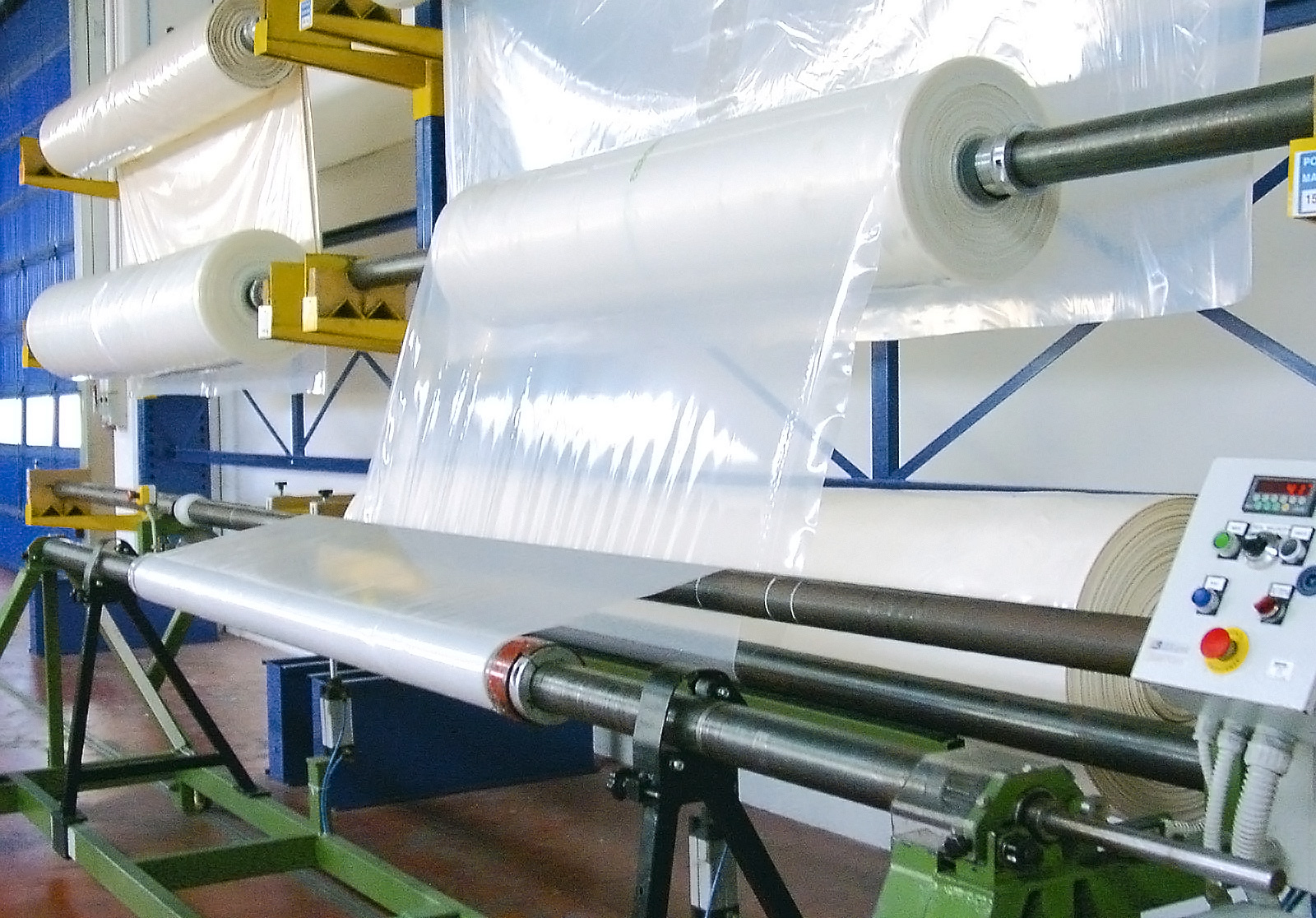 Folie solar profesionala de inalta calitate si transparenta pentru sere ...